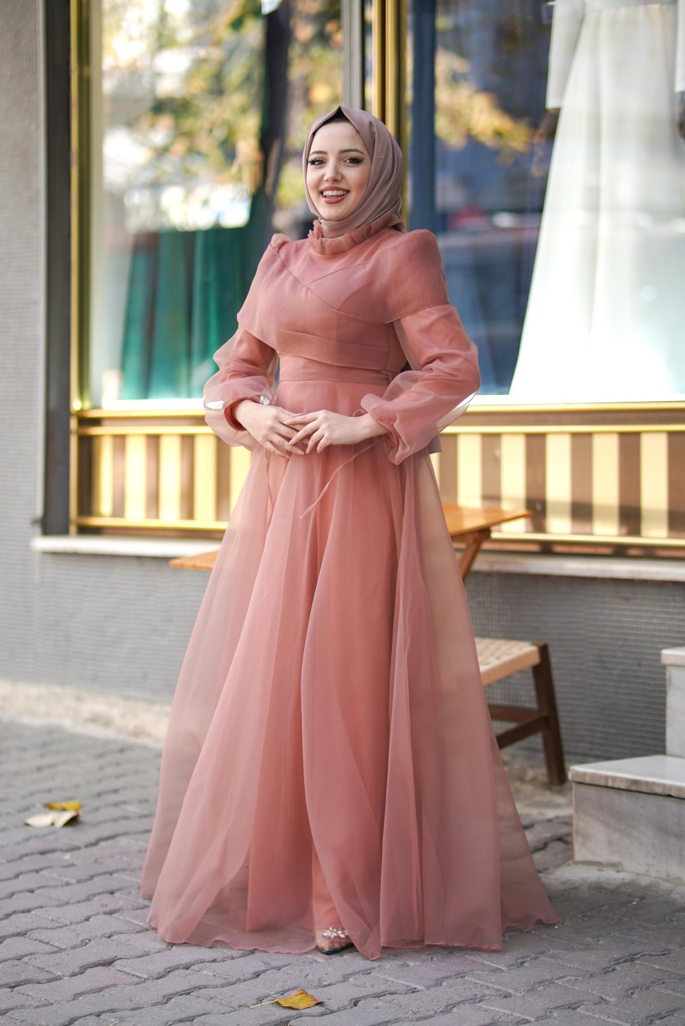 Helen Omuz Kuşak Kabarık Dalya Kumaş Kloş Abiye Pudra Modelleri En Uygun Fiyatlarla