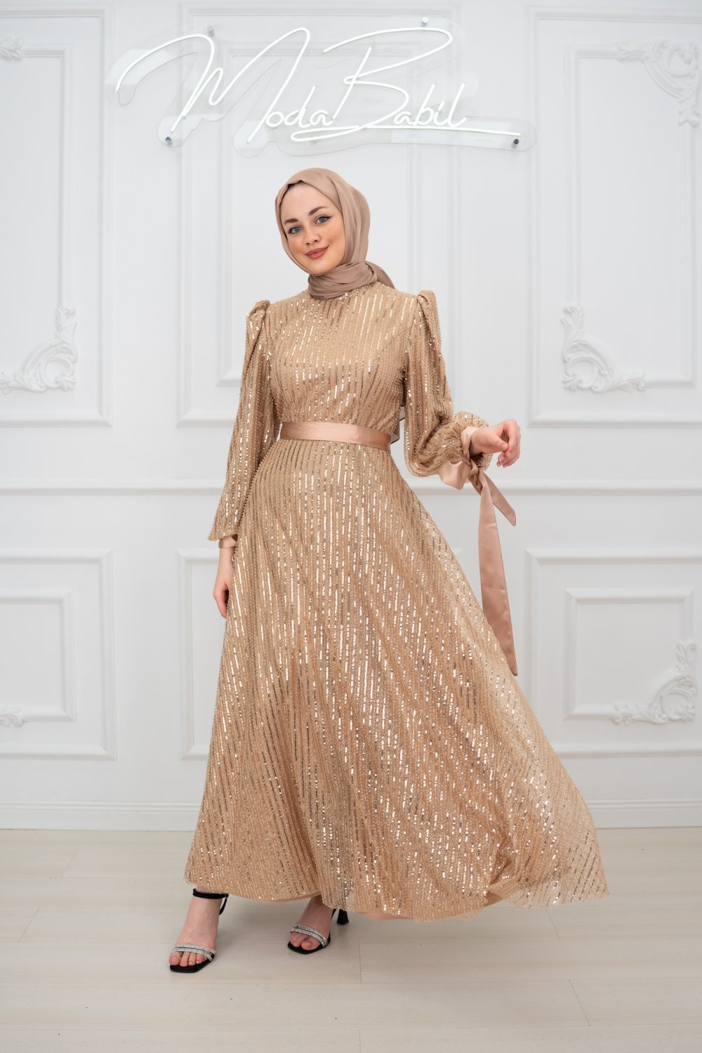 Merven Boncuk-Pul İşlemeli Kloş Tesettür Abiye Gold Modelleri En Uygun ...